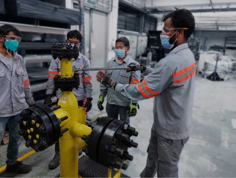 Oil and Gas | Petracarbon Tools and Services | Solutions